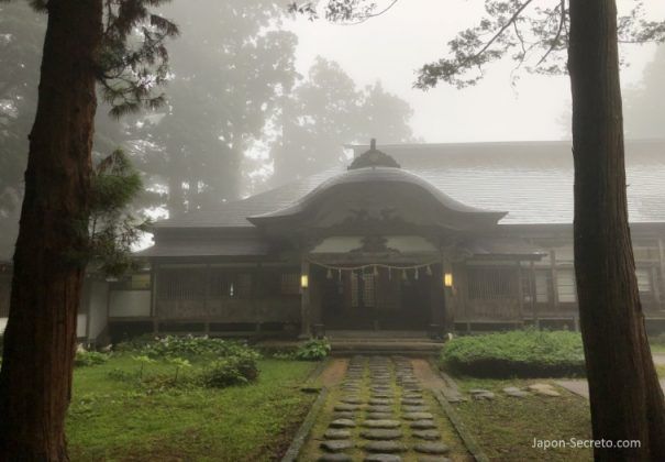 Monte Hagurosan: la peregrinación Dewa Sanzan en Tsuruoka ⛩️